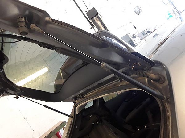 90450-4EA0A : Bagklapsdæmper - Autoparts24