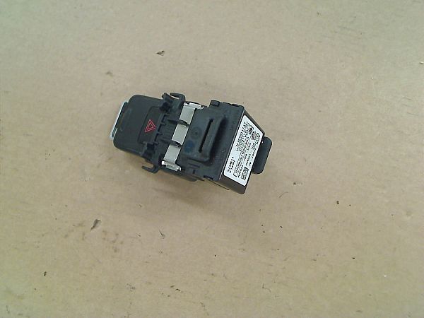 AH4N15607AE: Antenne, Gear- - tændingslås, Ratlås, Start - stop ...