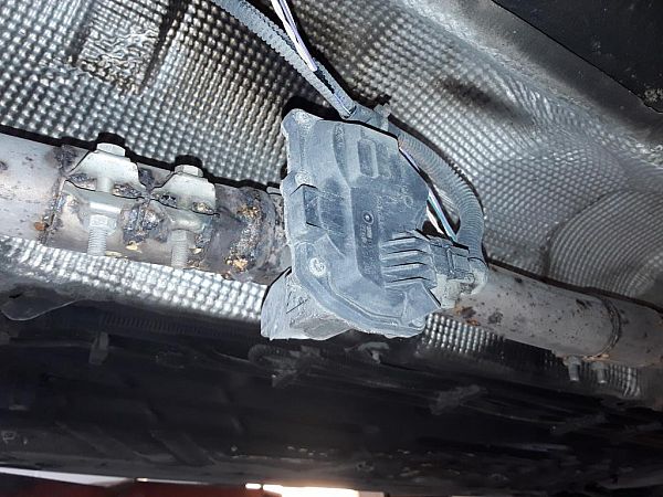 147253272R : EGR Ventil und Auspuffrohr - Autoparts24