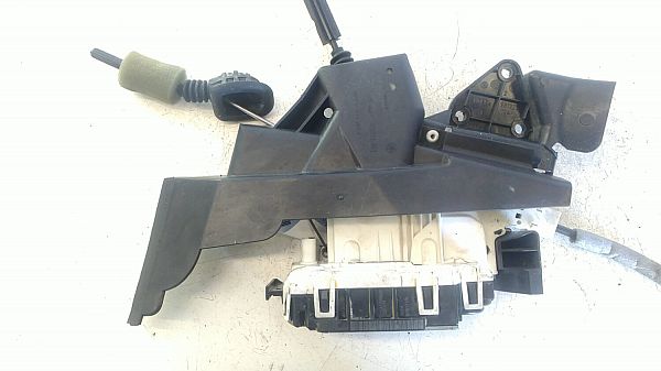 2047201835 : Türschloss und Zentralverriegelung - Autoparts24