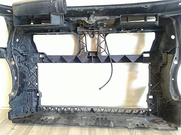 VW Touran - Voorfront Touran | Autoparts24