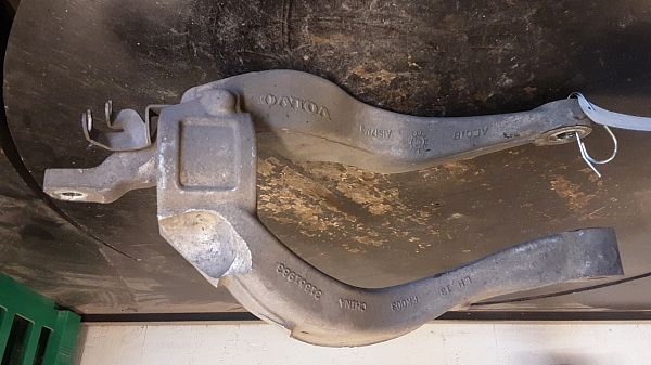31681983 : Federbein vorn und Spiralfeder vorn links - Autoparts24