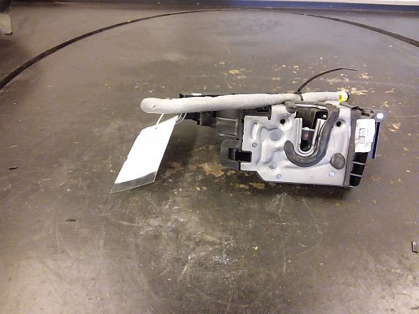 099-720-6801 : Zentralverriegelung und Türschloss - Autoparts24