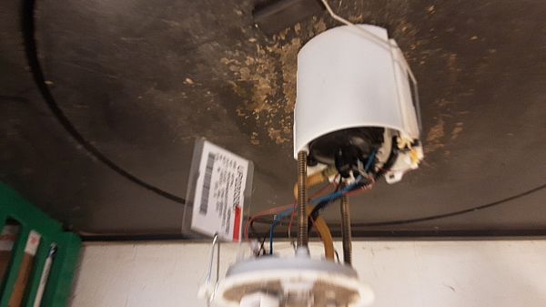 13586321 : Brændstofpumpe - Autoparts24