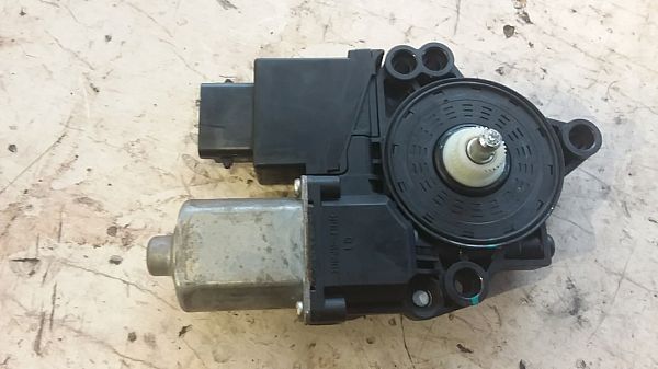82450-1Y010 : Fensterhebermotor und Fensterheber - Autoparts24