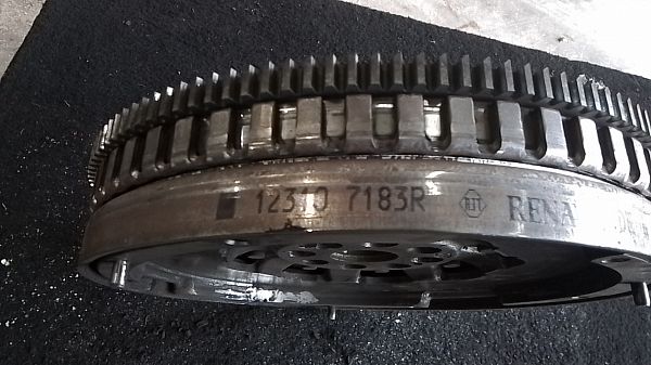 Renault Trafic - Volant Moteur Trafic - Autoparts24