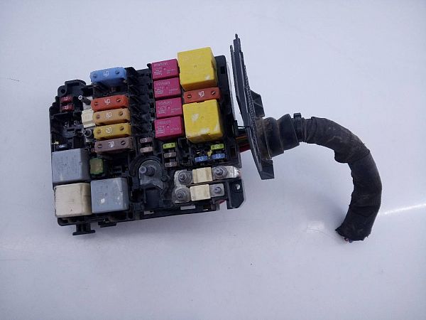 Peugeot 3008 - Bezpieczniki / Skrzynka bezpieczników 3008 | Autoparts24