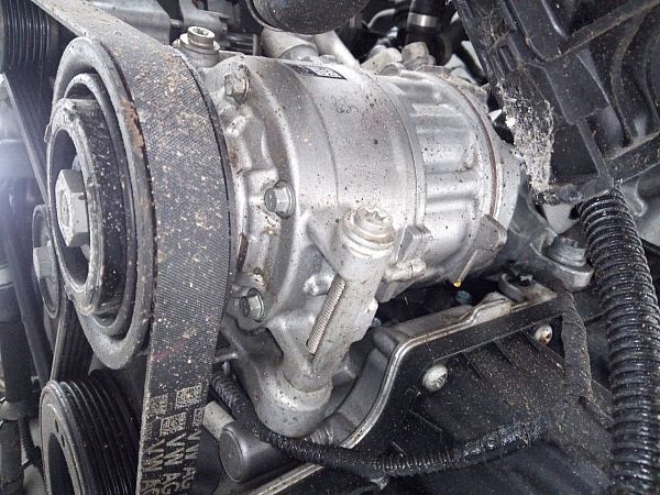 4M0-816-803 : Kompressorpumpe og Airconditionpumpe - Autoparts24