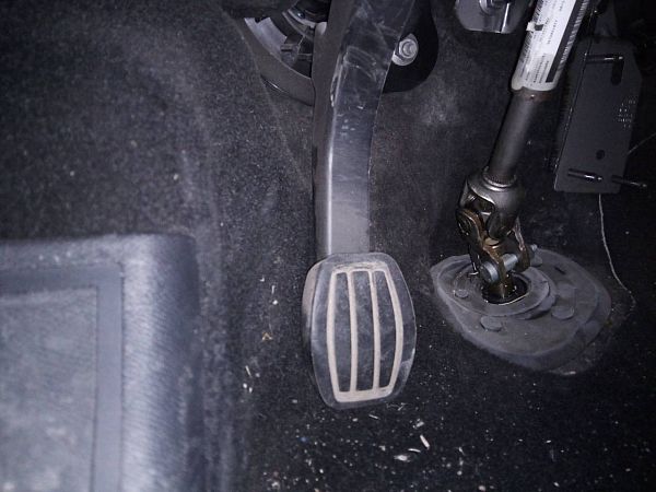 Peugeot 308 - Clutch pedal 308 | Autoparts24
