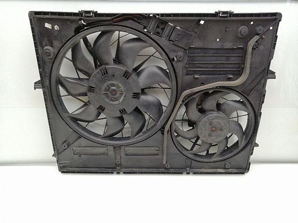 7L0-121-207-E : Kølerblæser el og Kølerkappe - Autoparts24