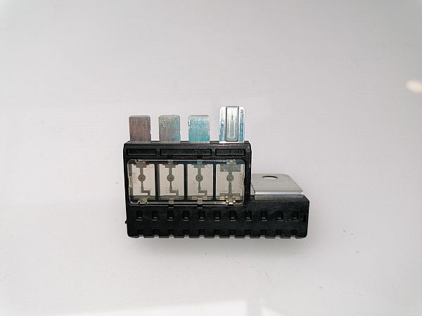 Brugt Hyundai Tucson - sikringsboks | Autoparts24