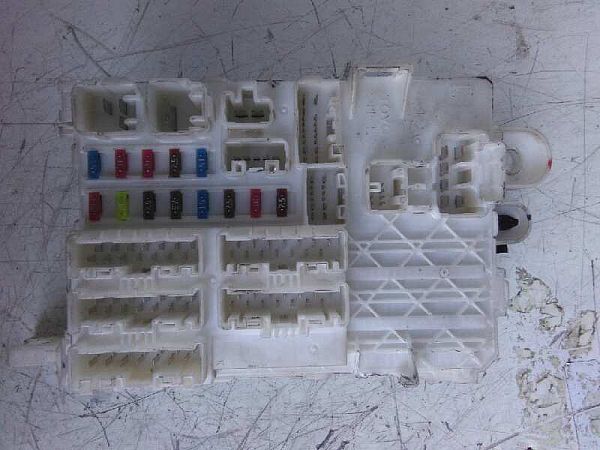 Toyota Hilux - Fuse box Hilux | Autoparts24