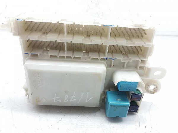 Toyota Hilux - Fuse box Hilux | Autoparts24