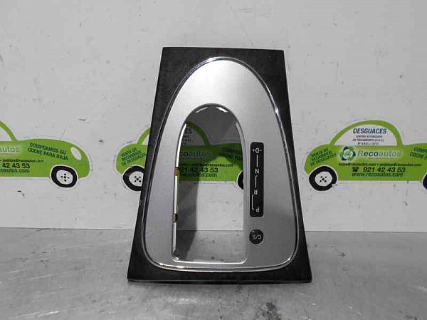 Mercedes-Benz E-class - Middenconsole verticaal Eclass | Autoparts24