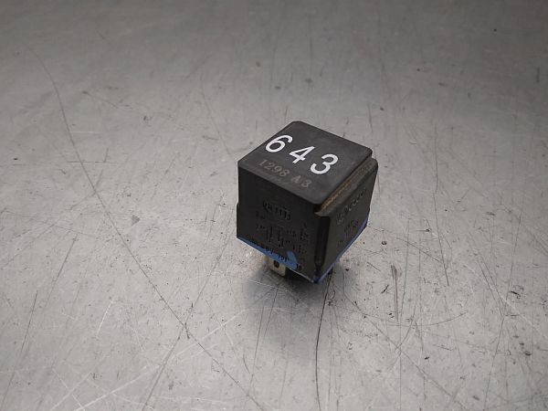 8K0951253 : Diverse relais - Autoparts24