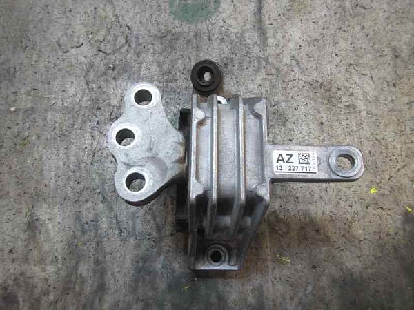 13227717 : Motorophæng og motorophæng / motorfæste - Autoparts24