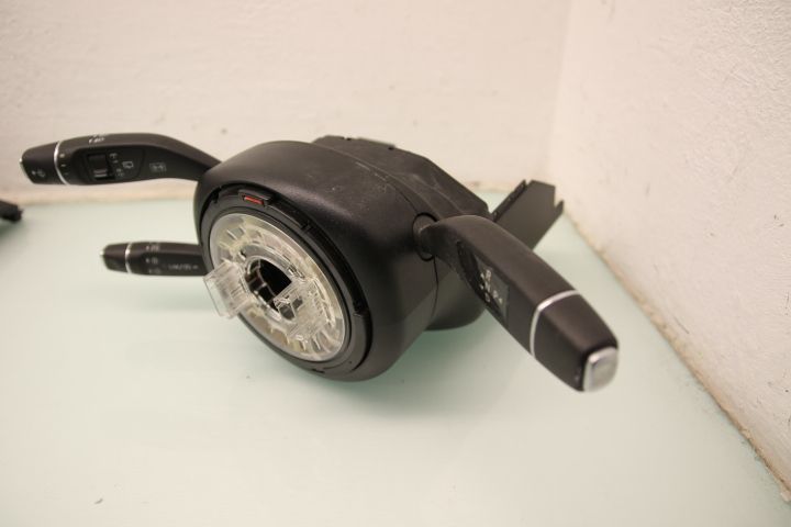 A2469008917: Pynteliste, Kontakt - blinklys, Kontakt - kombi, - Autoparts24