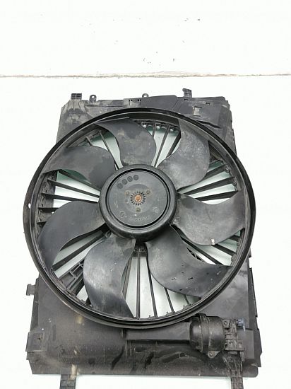 A-204-500-03-93 : Kølerblæser el og Kølerkappe - Autoparts24