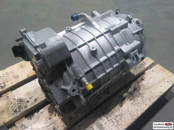 1216726 : Motor - elektrisk - bag - Autoparts24