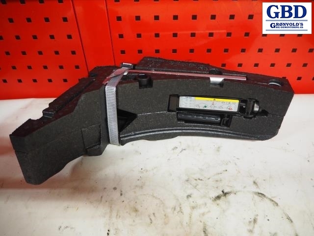 5Q0011031E : Donkraft og Værktøjssæt - Autoparts24