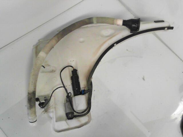 61-67-7-238-668 : Sprinklerbeholder og Brændstoftank - Autoparts24