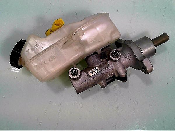 7E0611303D : Bremse hovedcylinder - Autoparts24