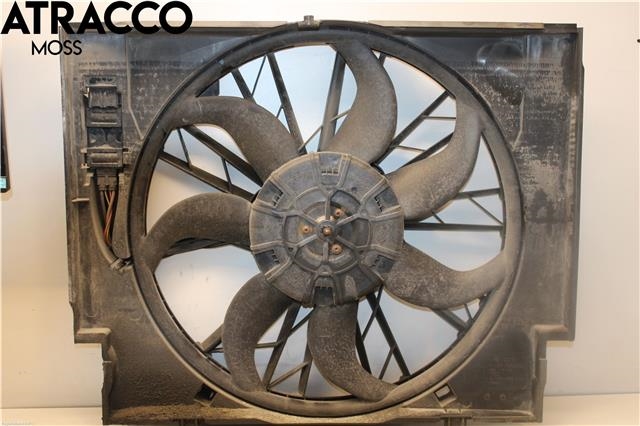 1671137040 : Kølerblæser el og Kølerkappe - Autoparts24