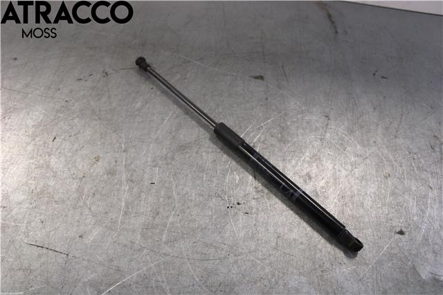 68960-0W641 : Bagklapsdæmper - Autoparts24