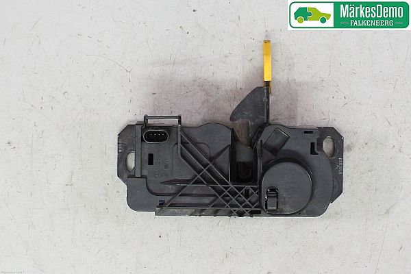 Mercedes-Benz A-class - Motorkap slot Aclass | Autoparts24