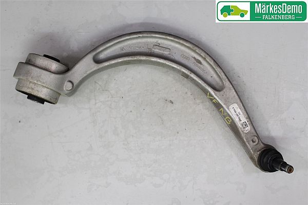 8W0407695A : Bærearm forrest nederst - Autoparts24