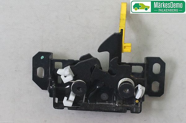 Mercedes-Benz A-class - Motorkap slot Aclass | Autoparts24