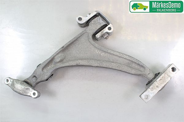 31360832 : Bærearm forrest nederst - Autoparts24