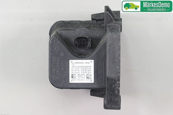 Brugt Mercedes-Benz EQC - Højttaler | Autoparts24