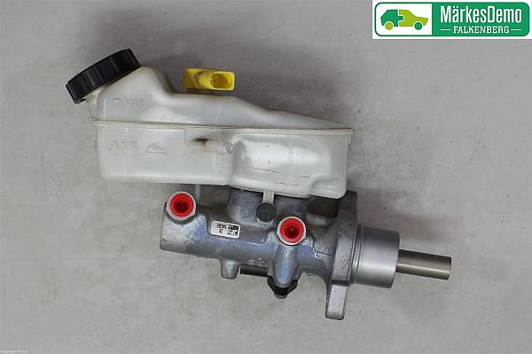 7E0611303D : Hoofdremcilinder - Autoparts24