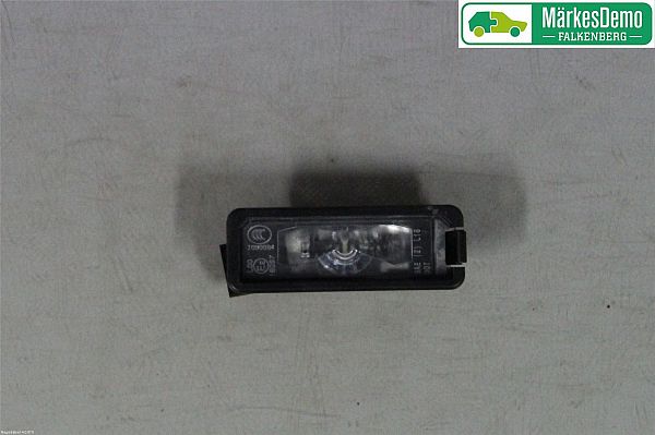 3G5943021 : Nummerplade - lygte - Autoparts24