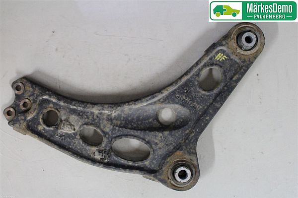 545002914R : Bærearm forrest nederst - Autoparts24
