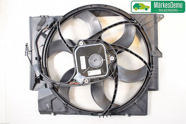 67327588974 : Kølerblæser el - Autoparts24