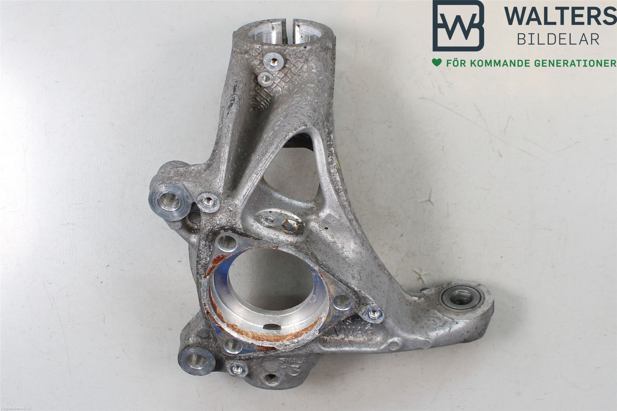 Audi A3 Sportback (8YA) Spindle - front 5WA407257A, 5WA 407 253 A
