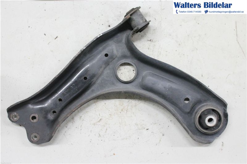 6R0-407-152-A : Bærearm forrest nederst - Autoparts24