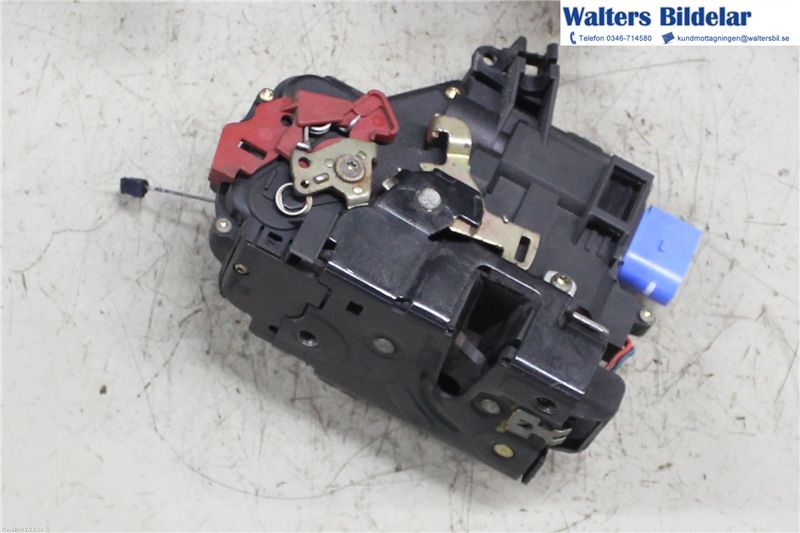 Porsche Cayenne - Door lock Cayenne | Autoparts24