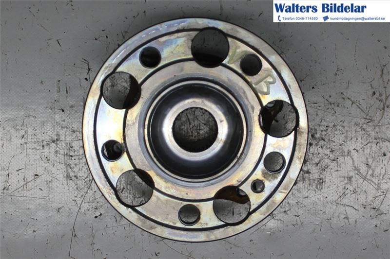 A2053570400 : Asschenkel / Wielnaaf achter - Autoparts24