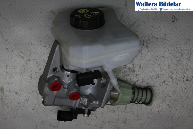 8W0-611-301 : Bremsevæskebeholder og Bremse hovedcylinder - Autoparts24