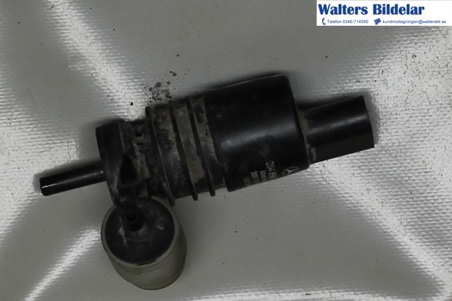 A-204-866-02-21 : Ruitensproeier pomp / motor en Radio mutidisplay ...