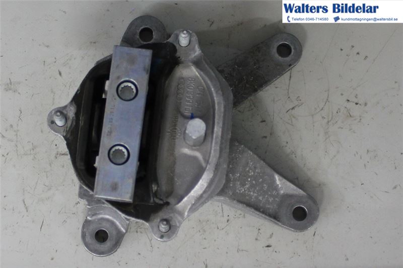 8K0-399-151: Gearkasseophæng, Gearkassebro, Motorophæng, - Autoparts24