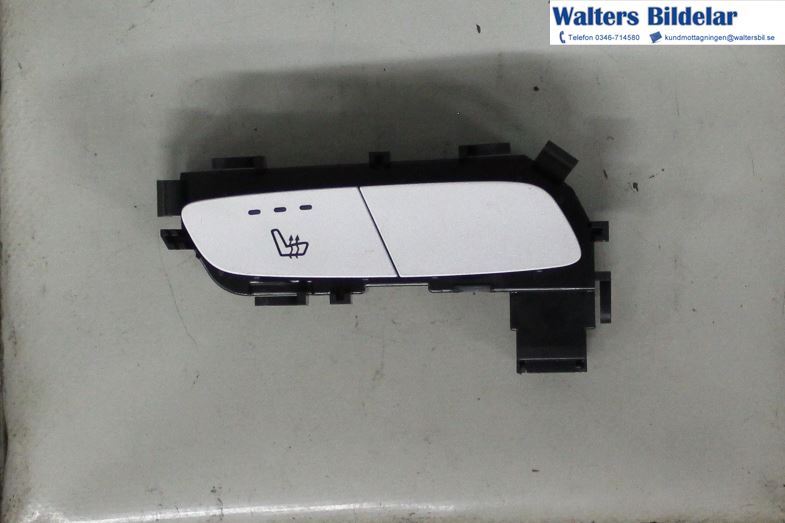 A2139057302 : Stoelverwarming schakelaar - Autoparts24