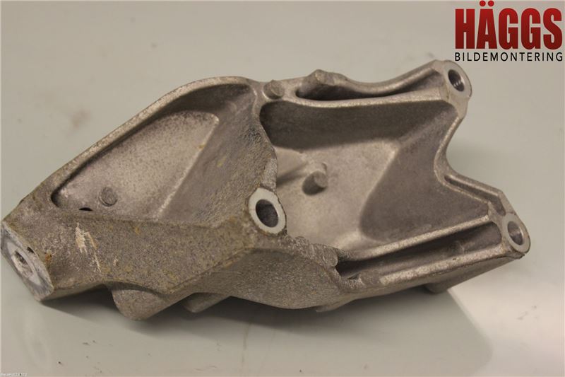 VW Amarok - Motorophanging Amarok | Autoparts24