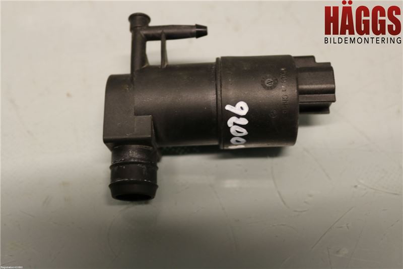 853300F021: Ruitensproeier pomp / motor, Ruitensproeier reservoir met ...