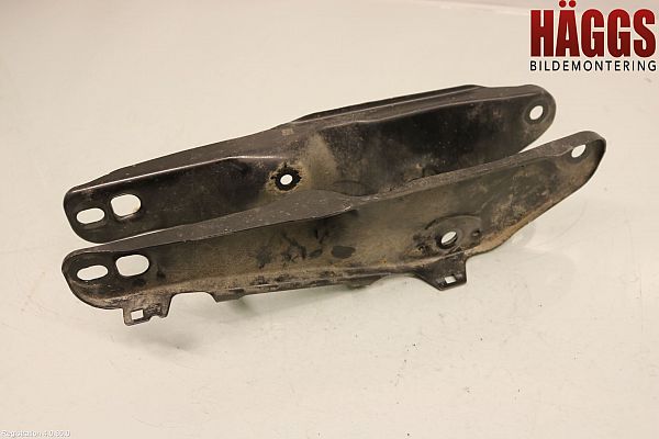 33326861131 : Draagarm achter - Autoparts24