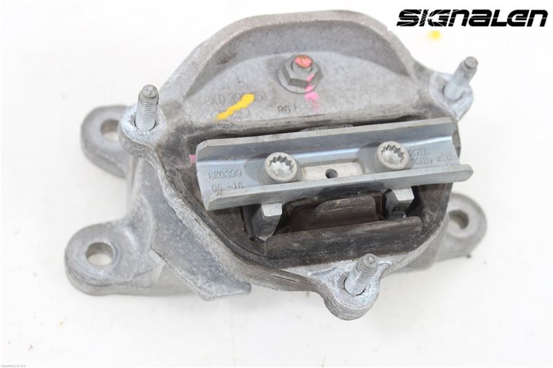 8K0-399-151-DB : Gearkasseophæng og Gearkassebro - Autoparts24