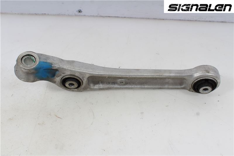 8W0-407-152-C : Bærearm forrest nederst - Autoparts24